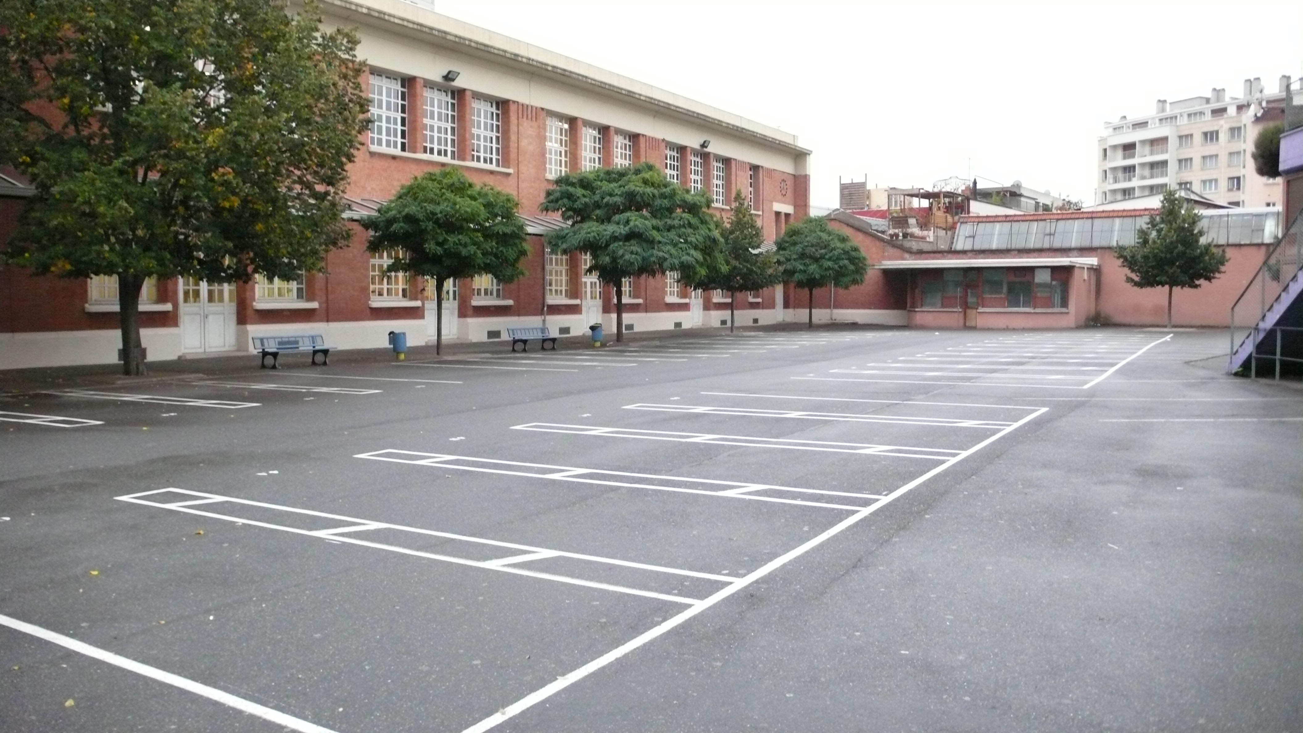 Cour De Récréation - La cour de récréation est un lieu délimité ... Cour De Récréation - La cour de récréation est un lieu délimité ...